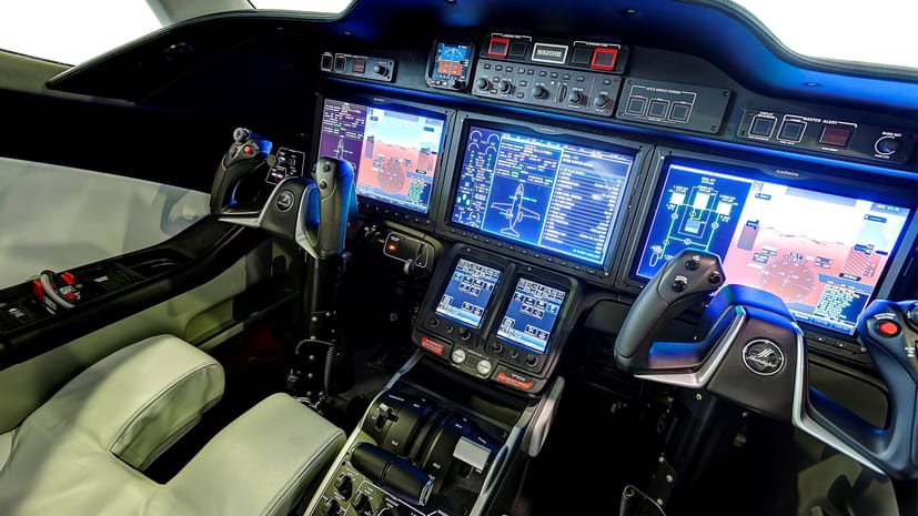 Top Gear tries out the £3.5m, 483mph HondaJet | Top Gear