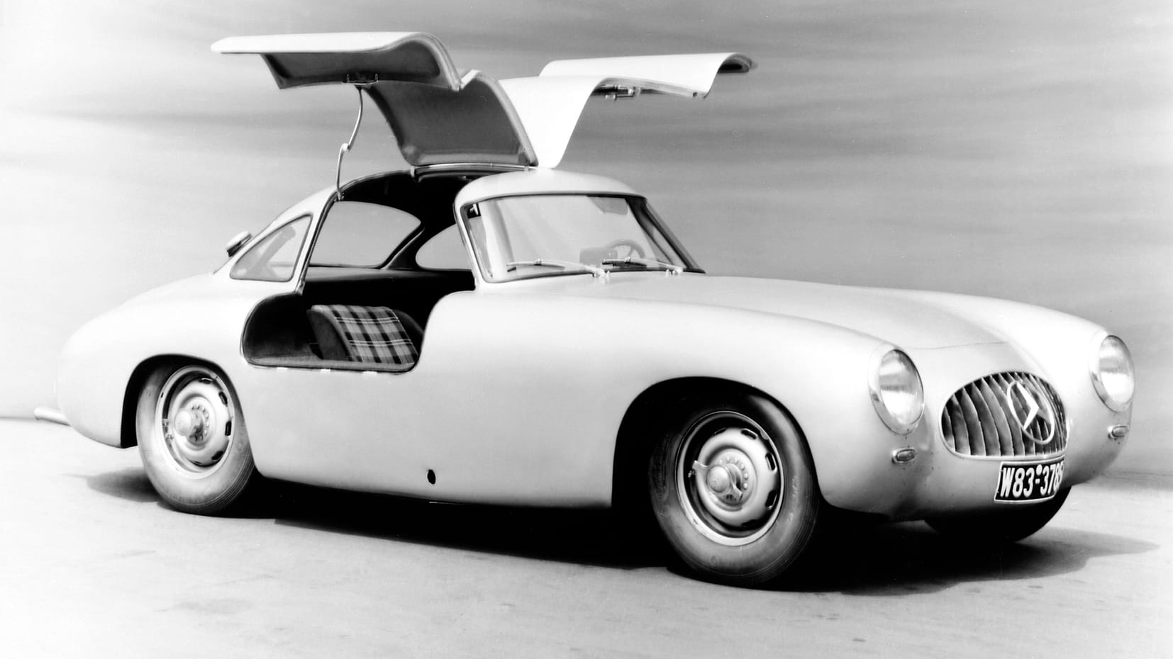 Here's every generation of the Mercedes SL | Top Gear