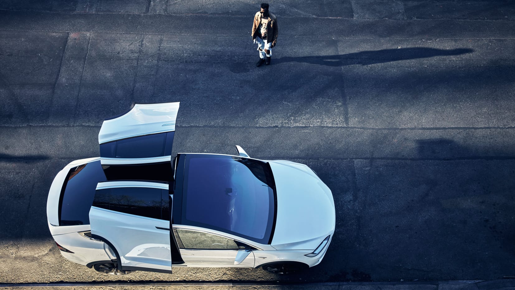 Rory Reid drives the Tesla Model X in New York | Top Gear