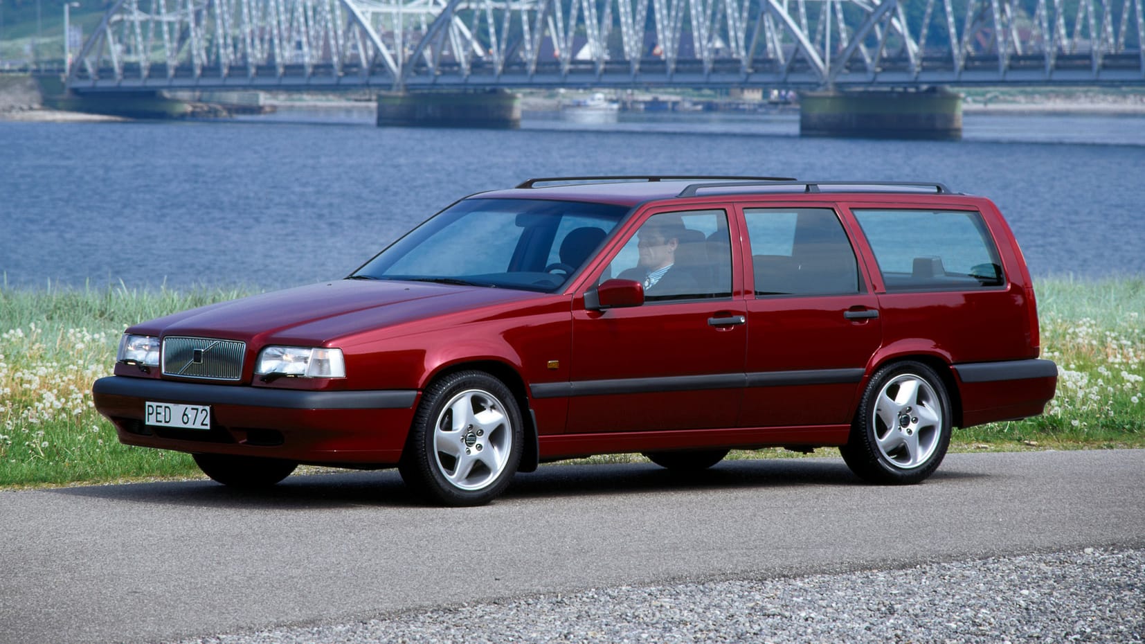 The Volvo 850 is 25 years old. You need to see these pics | Top Gear