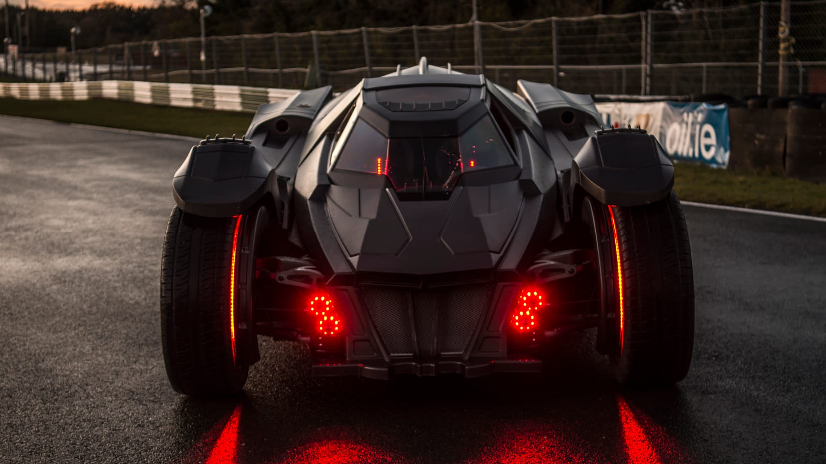 Gallery: building your very own Batmobile | Top Gear