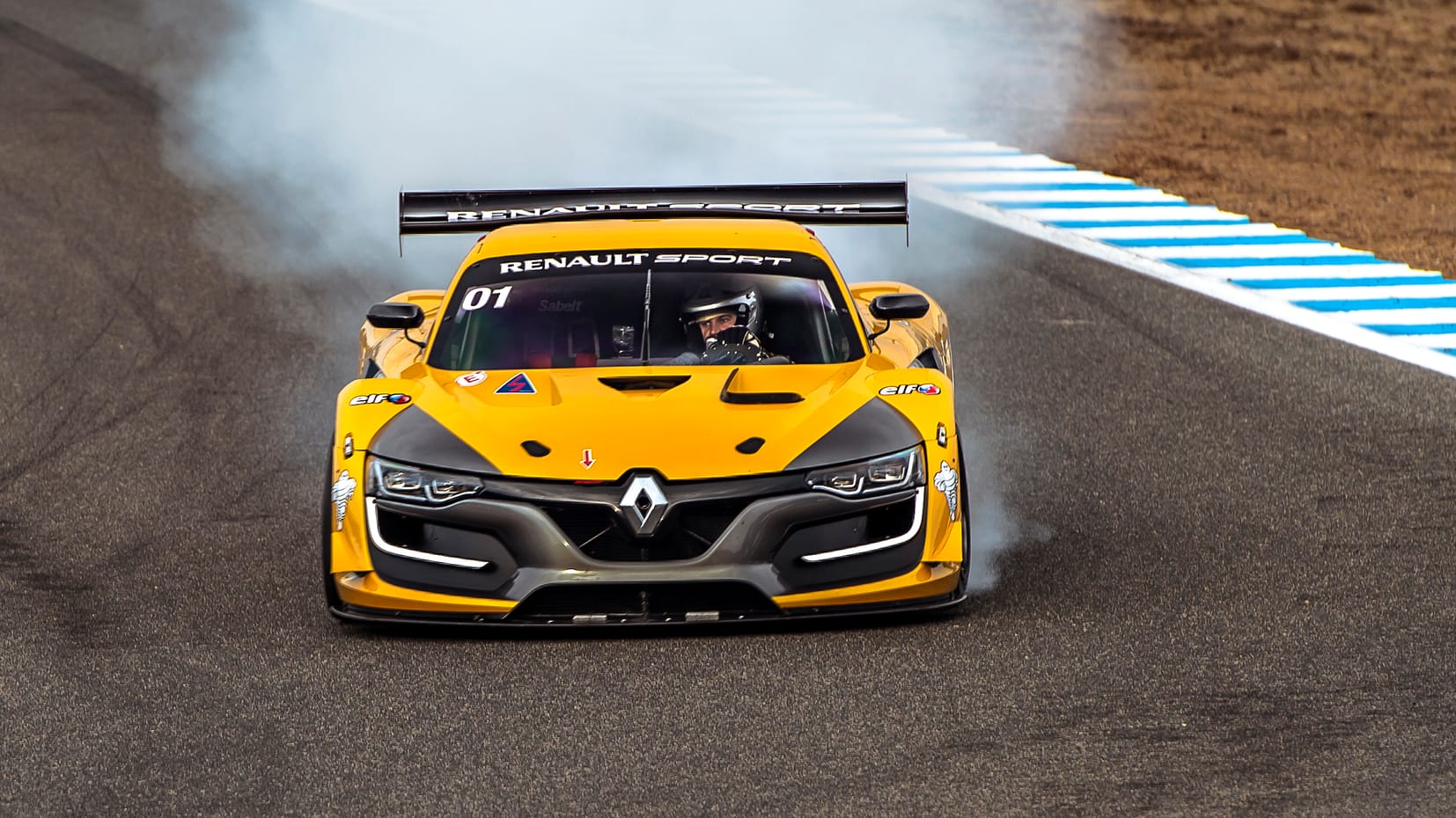 Flat out in Renault's RS 01 racer | Top Gear