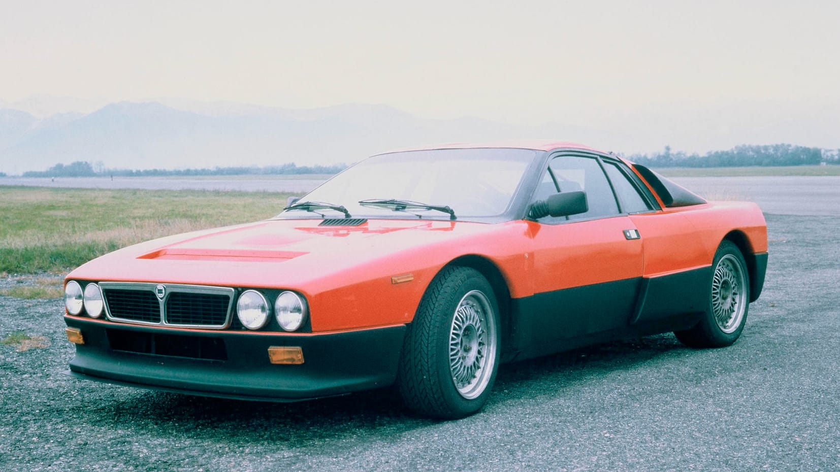 Top Gear's Top 9: supercars with tiny engines | Top Gear