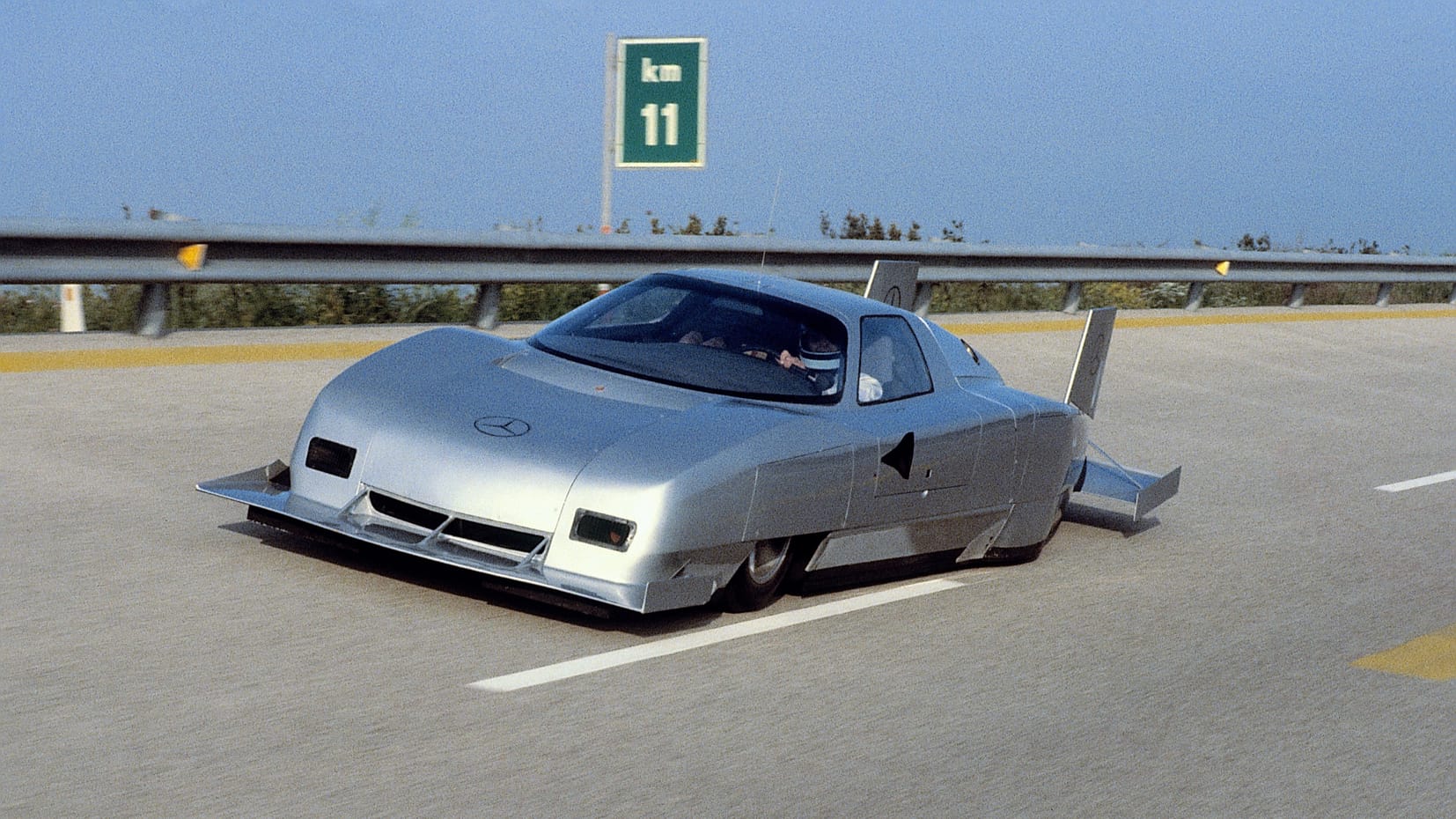 Remember when the Mercedes C111 concept did 250mph? | Top Gear