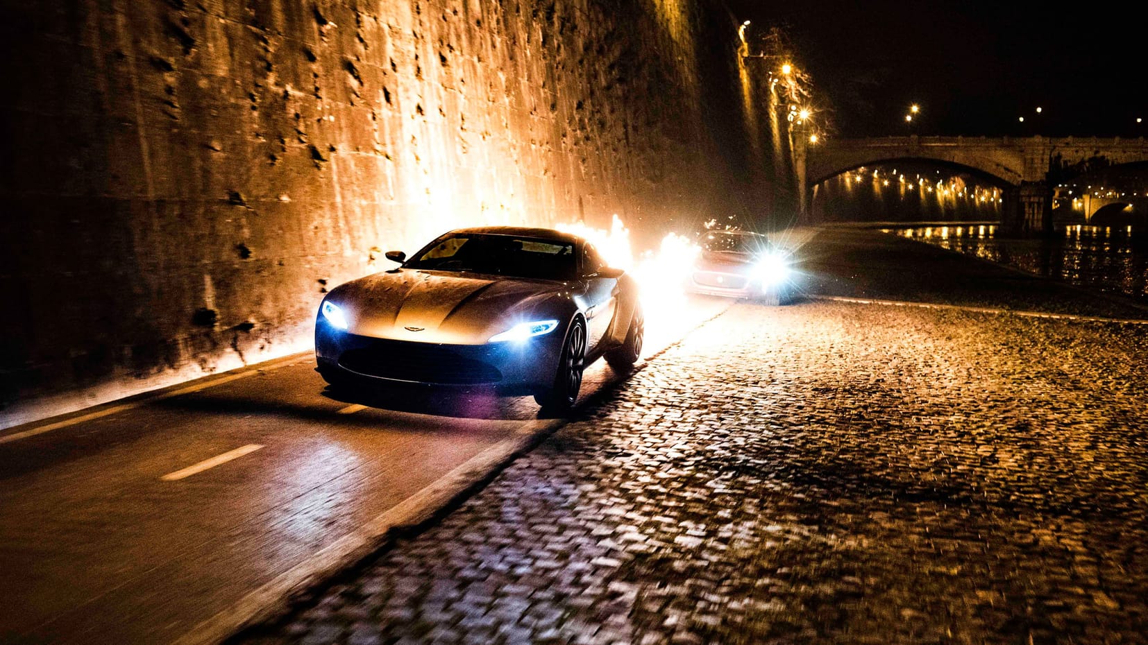 Bond special: behind the scenes at SPECTRE's big Rome car chase | Top Gear