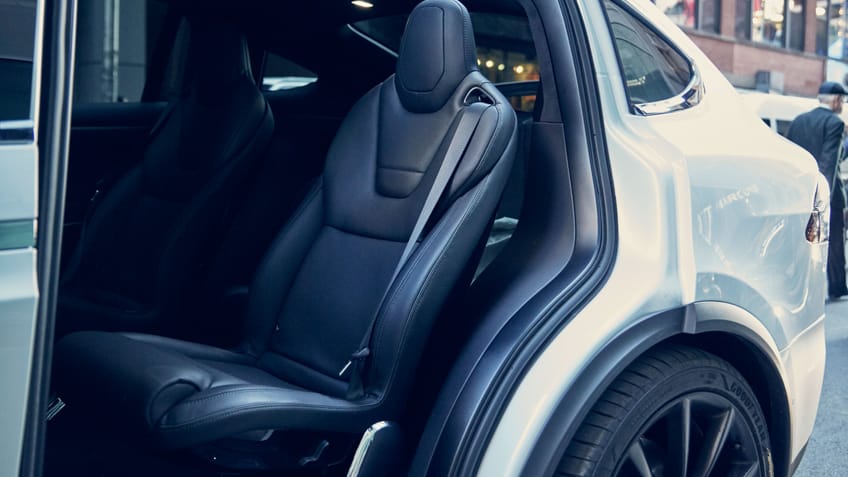 Rory Reid drives the Tesla Model X in New York | Top Gear