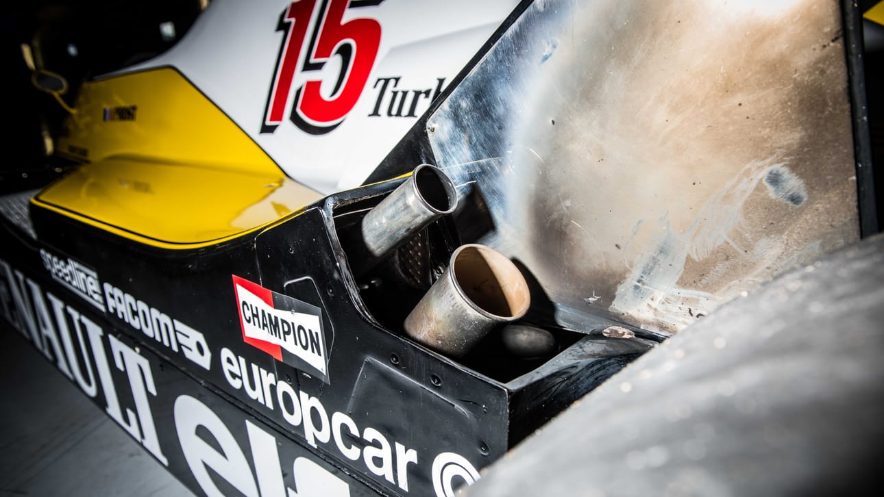 TG drives Renault's 800bhp, 1983 F1 car | Top Gear