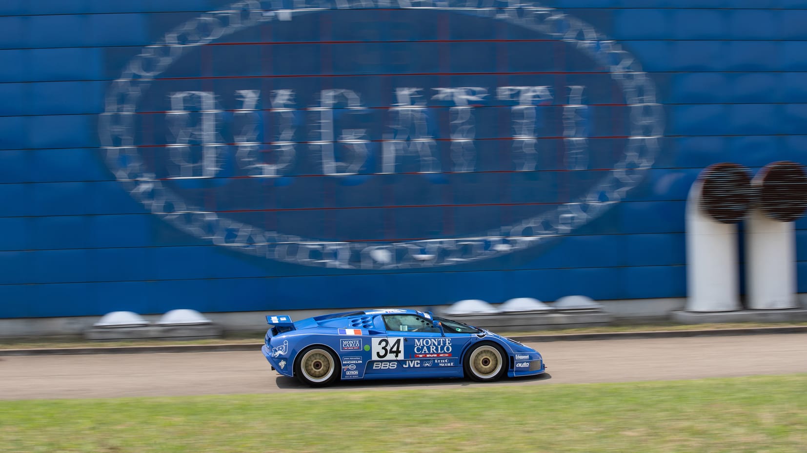 Let's take a moment to remember the Bugatti EB110 | Top Gear