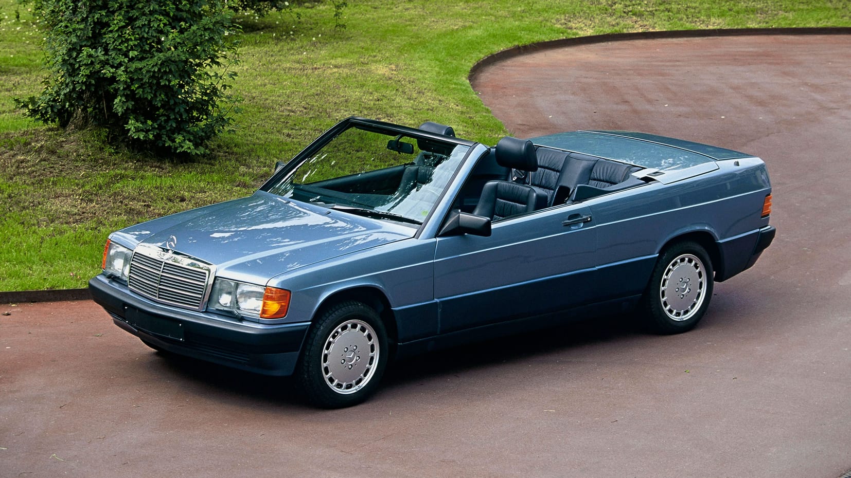 Stop what you're doing and look at these classic Merc cabs and ...