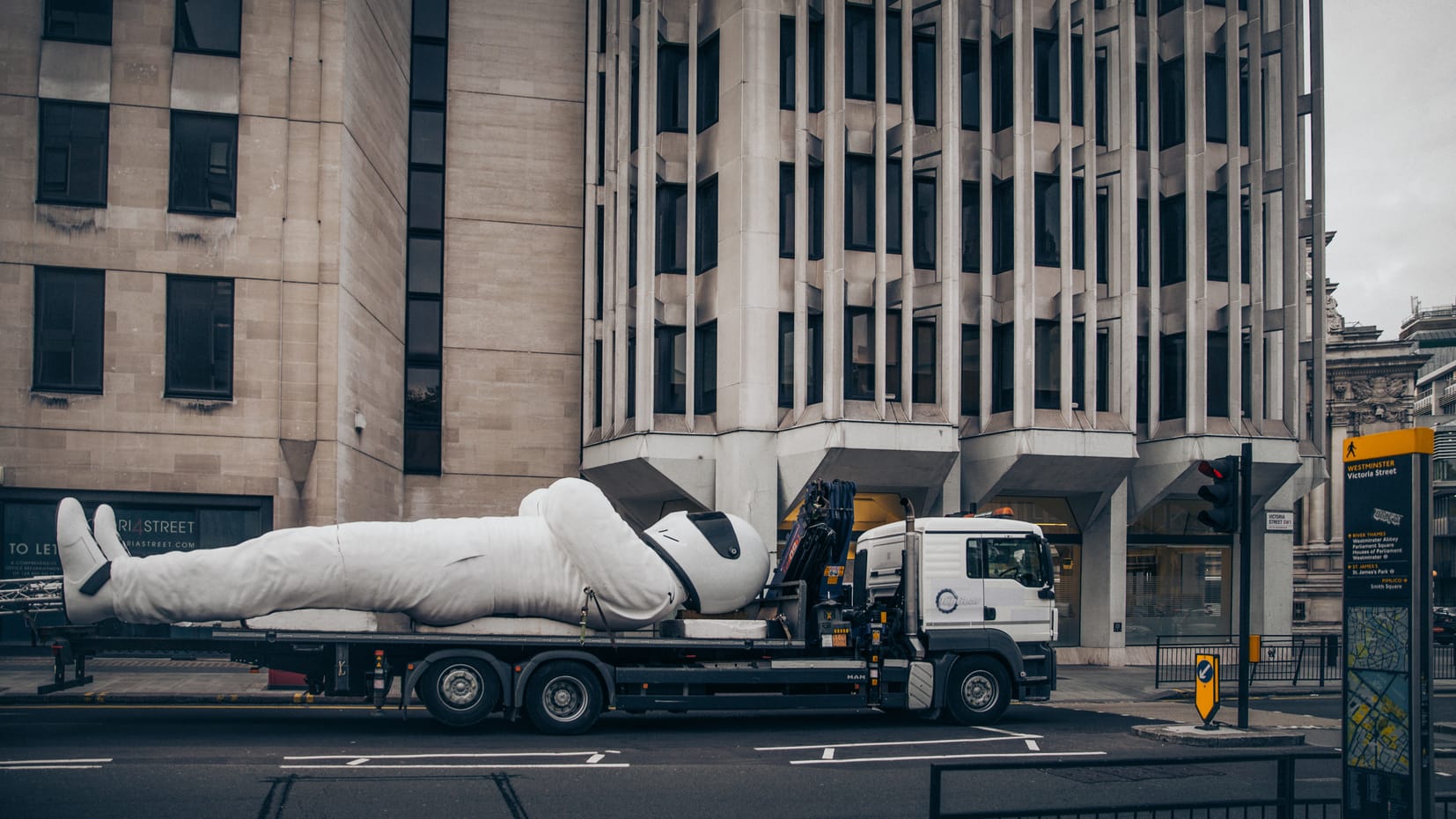 Watch out, London: Big Stig has landed | Top Gear