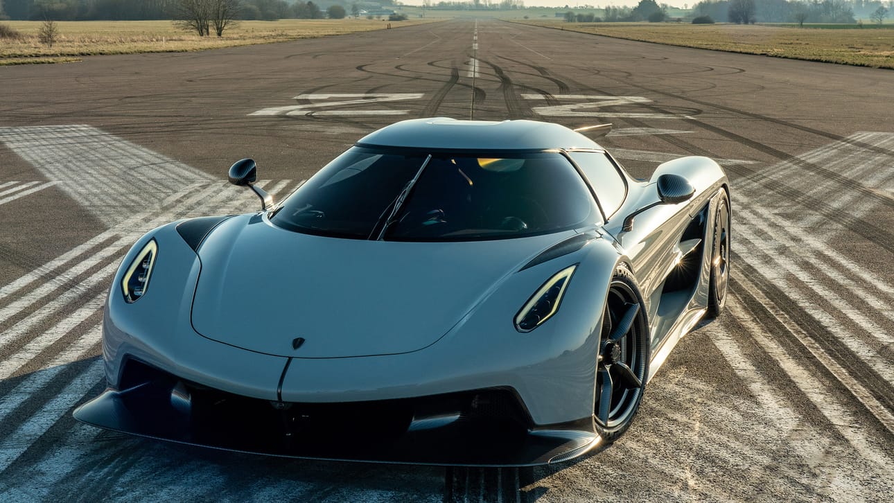 Gaze upon the Koenigsegg Jesko Absolut on a test track | Top Gear