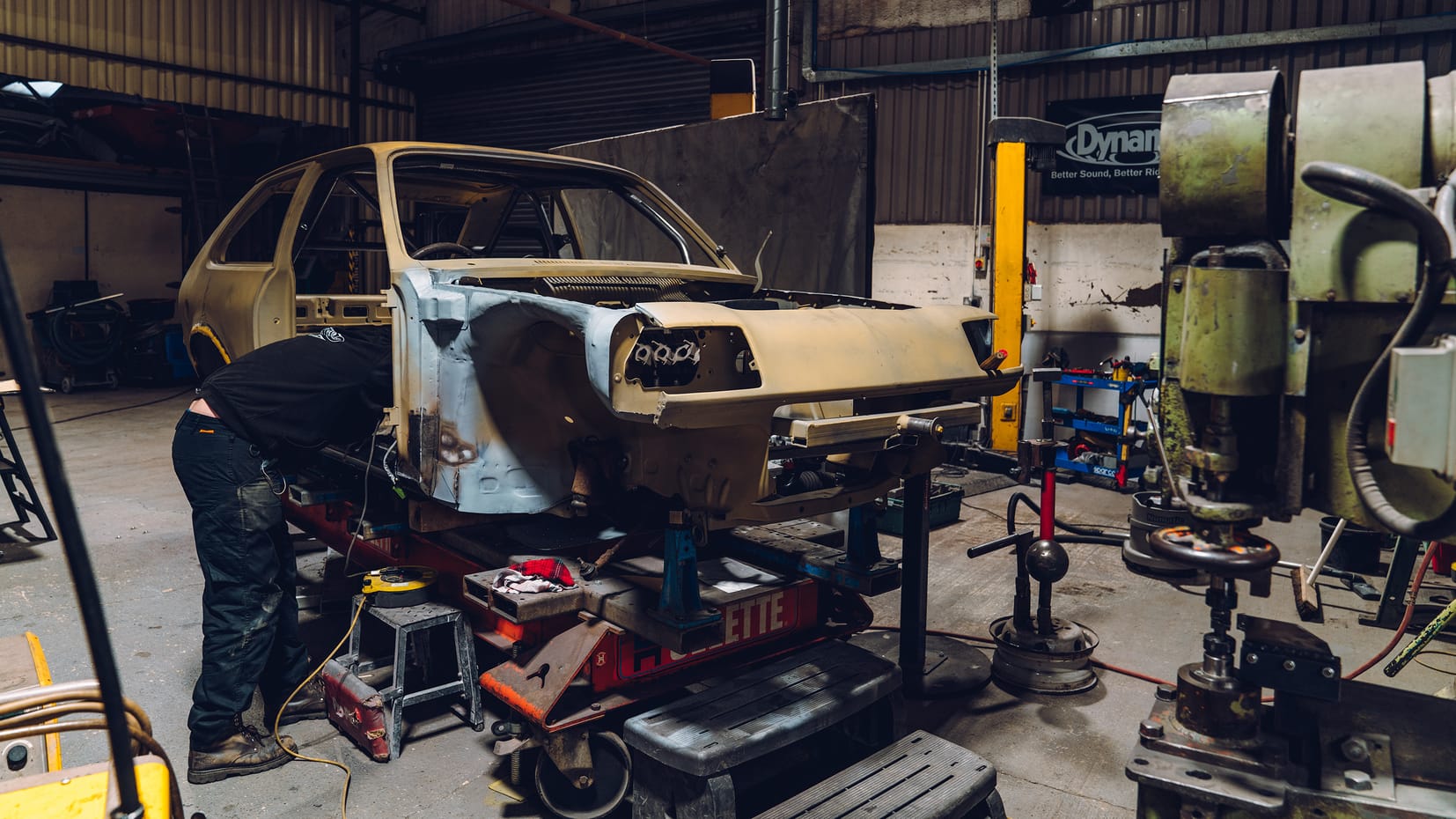 The brothers trim: a tour of Retropower | Top Gear