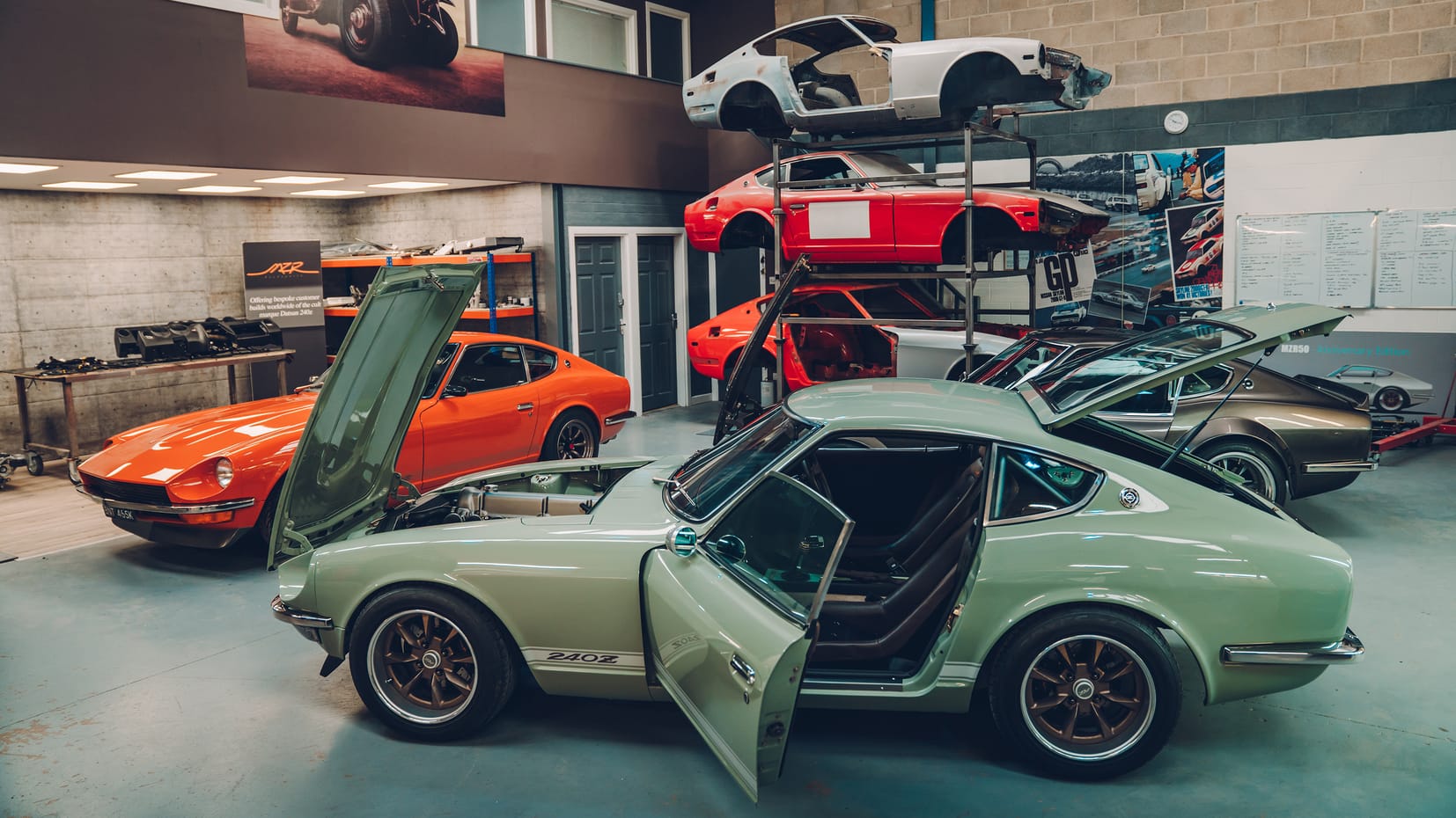 Driving the wonderful MZR Roadsports Datsun 240Z | Top Gear