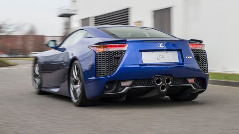 Here’s how you service a Lexus LFA supercar | Top Gear