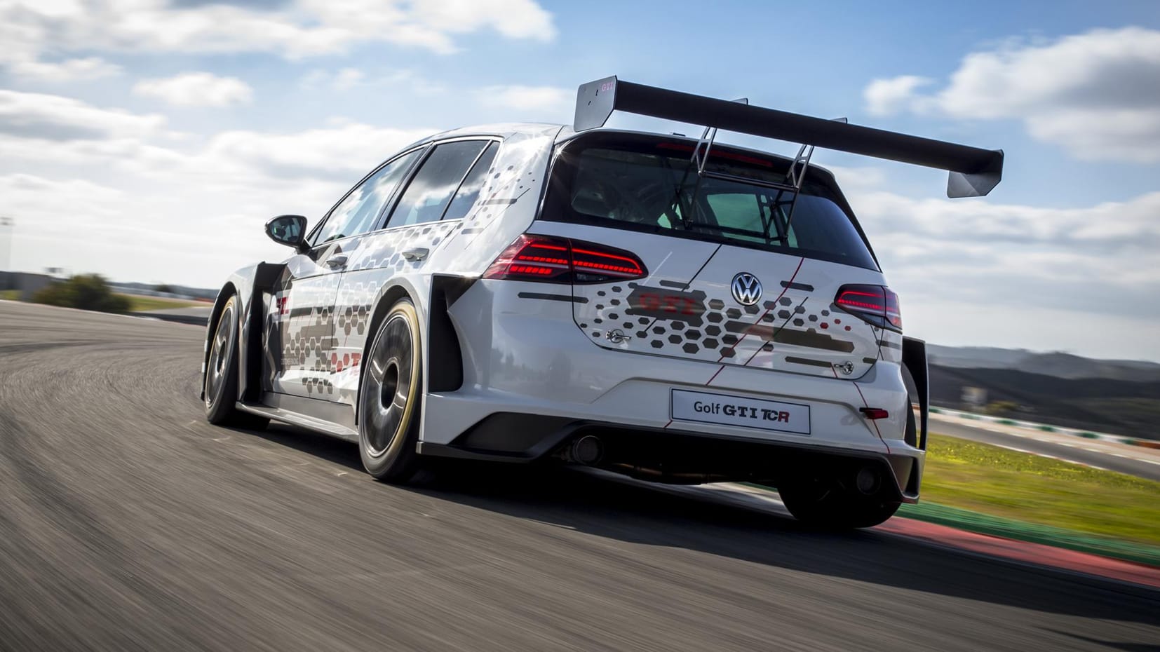 Everything you need to know about cars this week: 3 Feb '19 | Top Gear