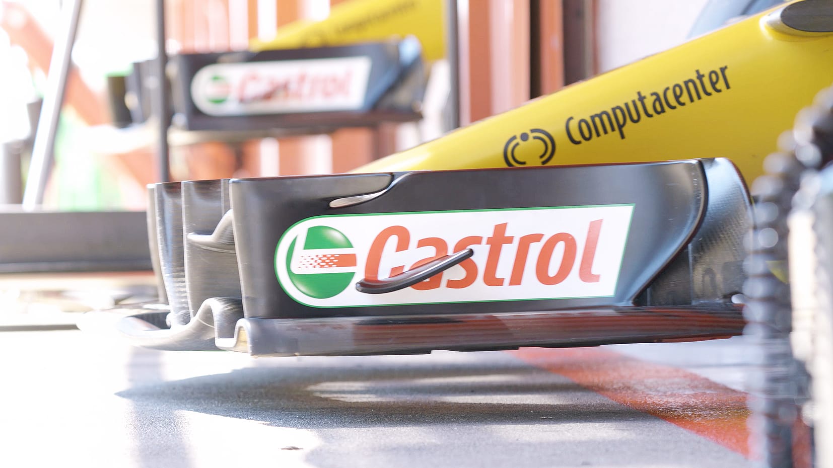 Castrol & Renault F1 Team work together to maximise performance. Here’s ...