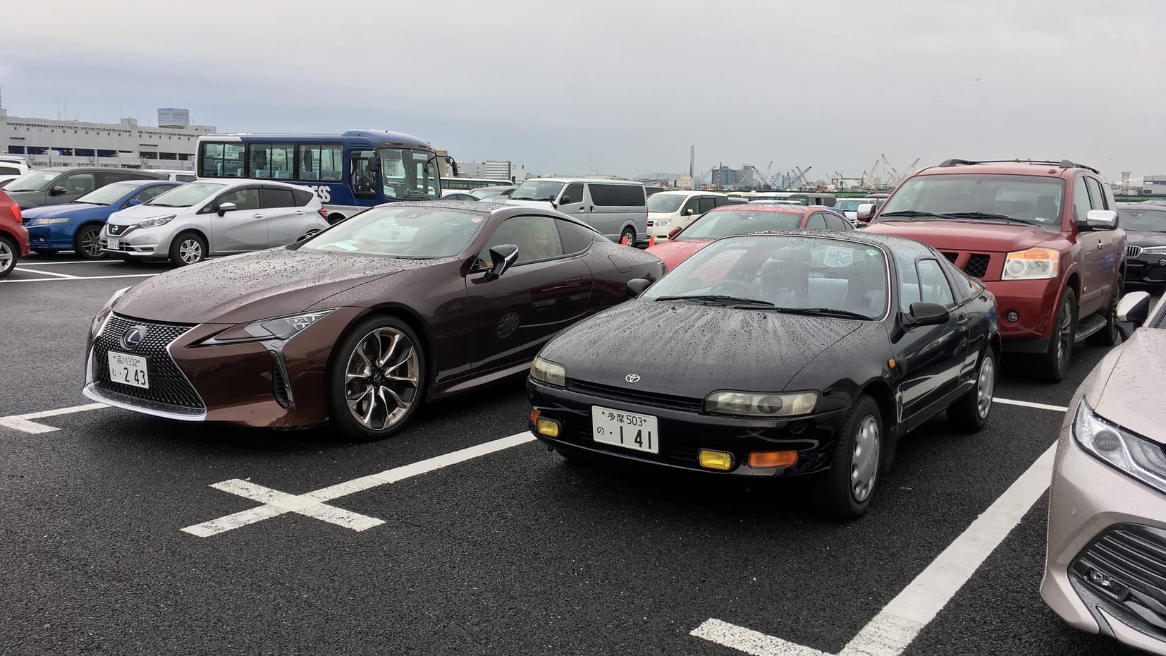 The stars of the Tokyo motor show... car park | Top Gear