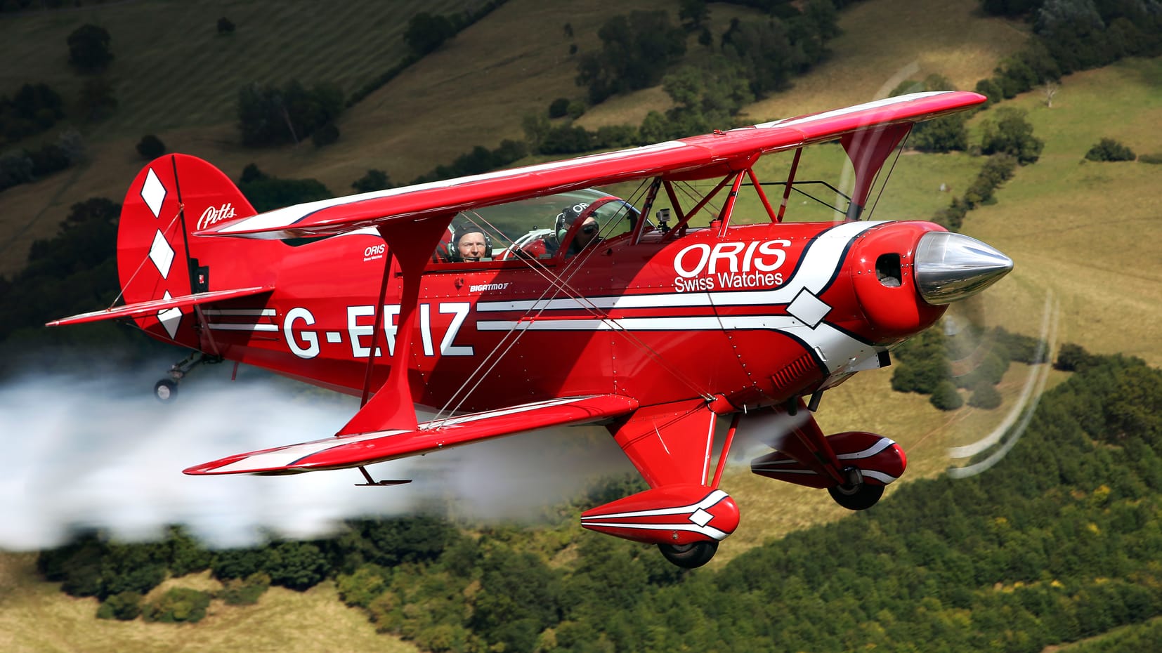 How to tell the time while pulling 6g in a stunt plane | Top Gear