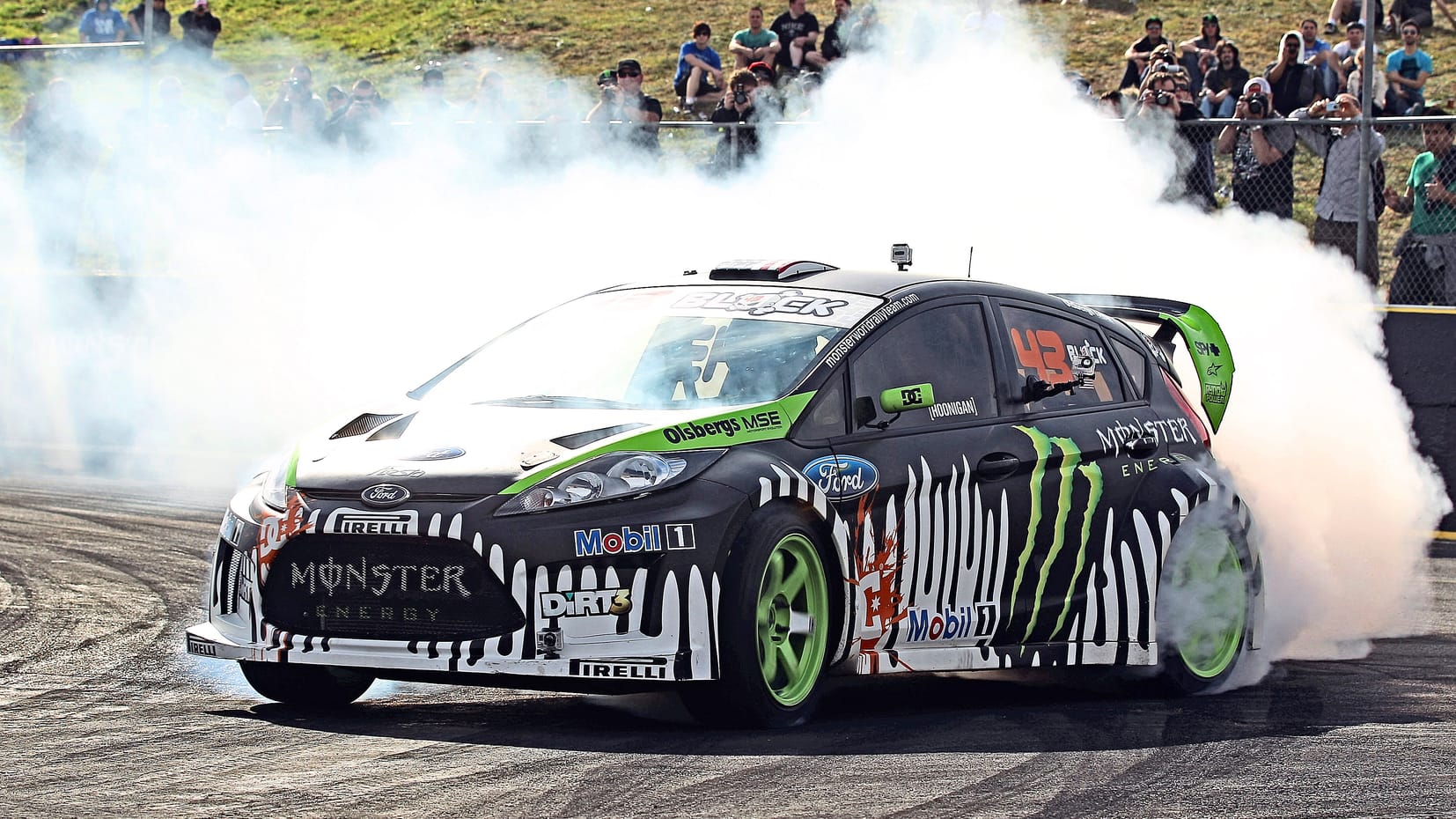 It's Bonfire Night! Celebrate with our finest smokin' car pics | Top Gear