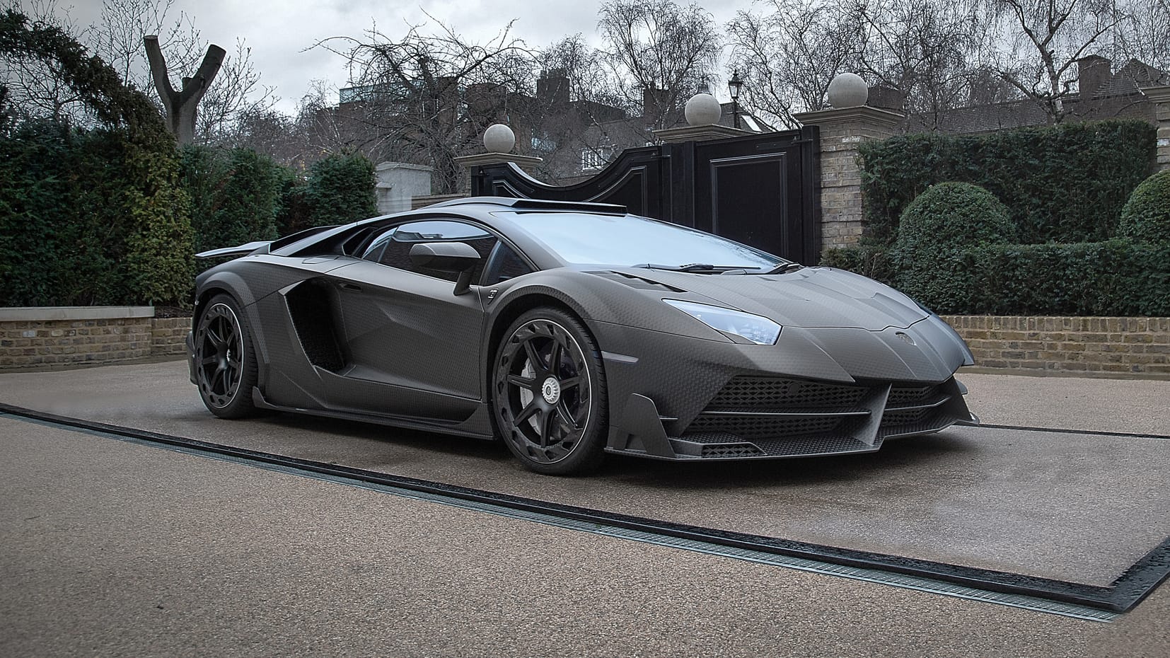 Mansory reveals one-off, 819bhp Lambo Aventador SV | Top Gear
