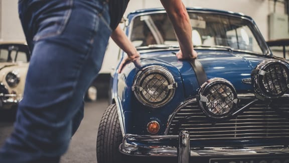 The secrets behind the cars and stunts in 'The Italian Job' | Top Gear