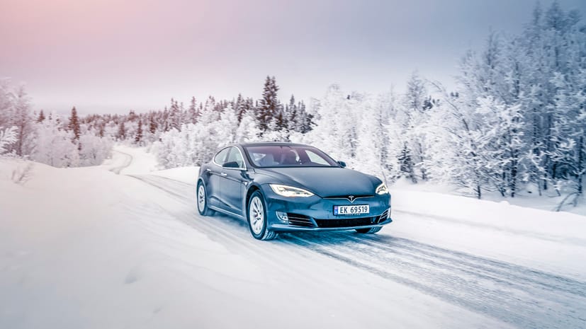 Gallery: saloons, supercars and SUVs... in the snow | Top Gear
