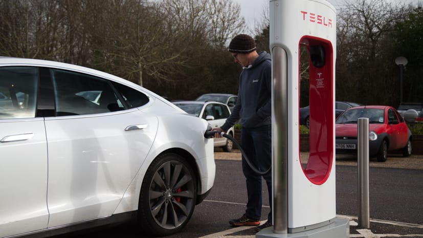 11 things we learned about the Tesla Model S P90D | Top Gear