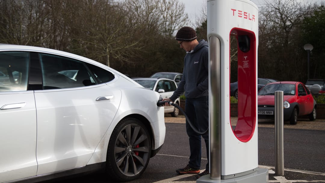 11 things we learned about the Tesla Model S P90D | Top Gear