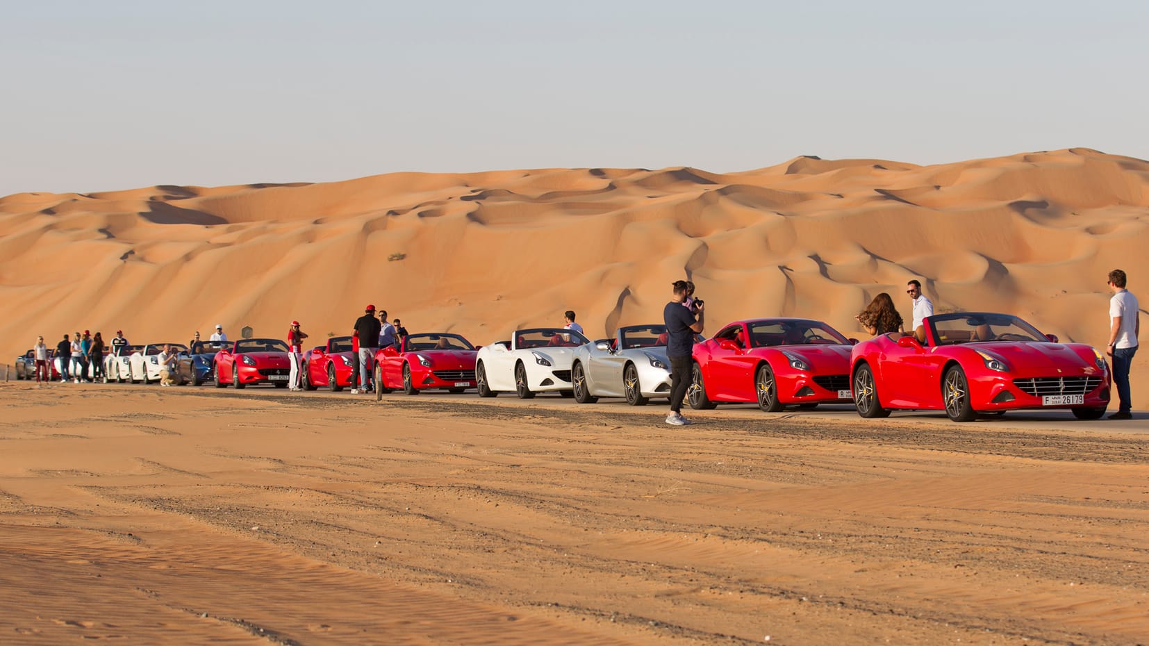 Gallery: many Ferrari Californias gather in the desert | Top Gear