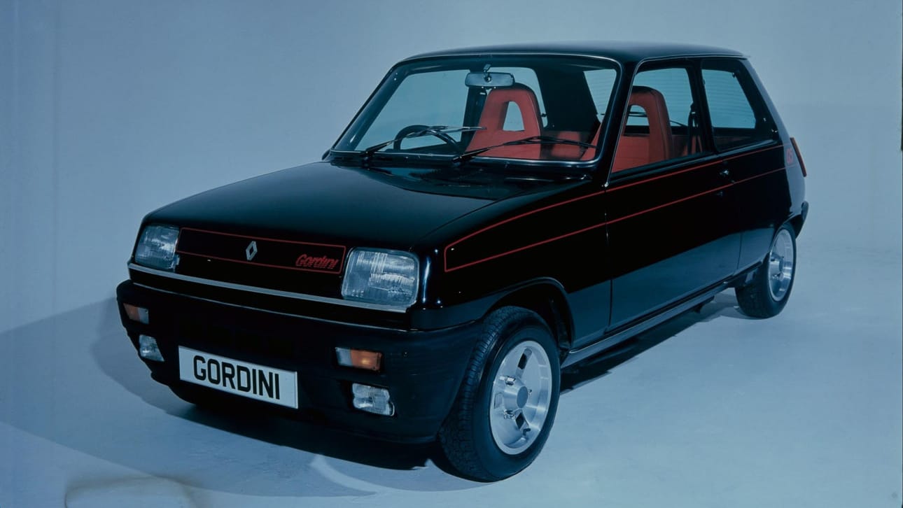 Look at all these tremendous old Renault 5s | Top Gear