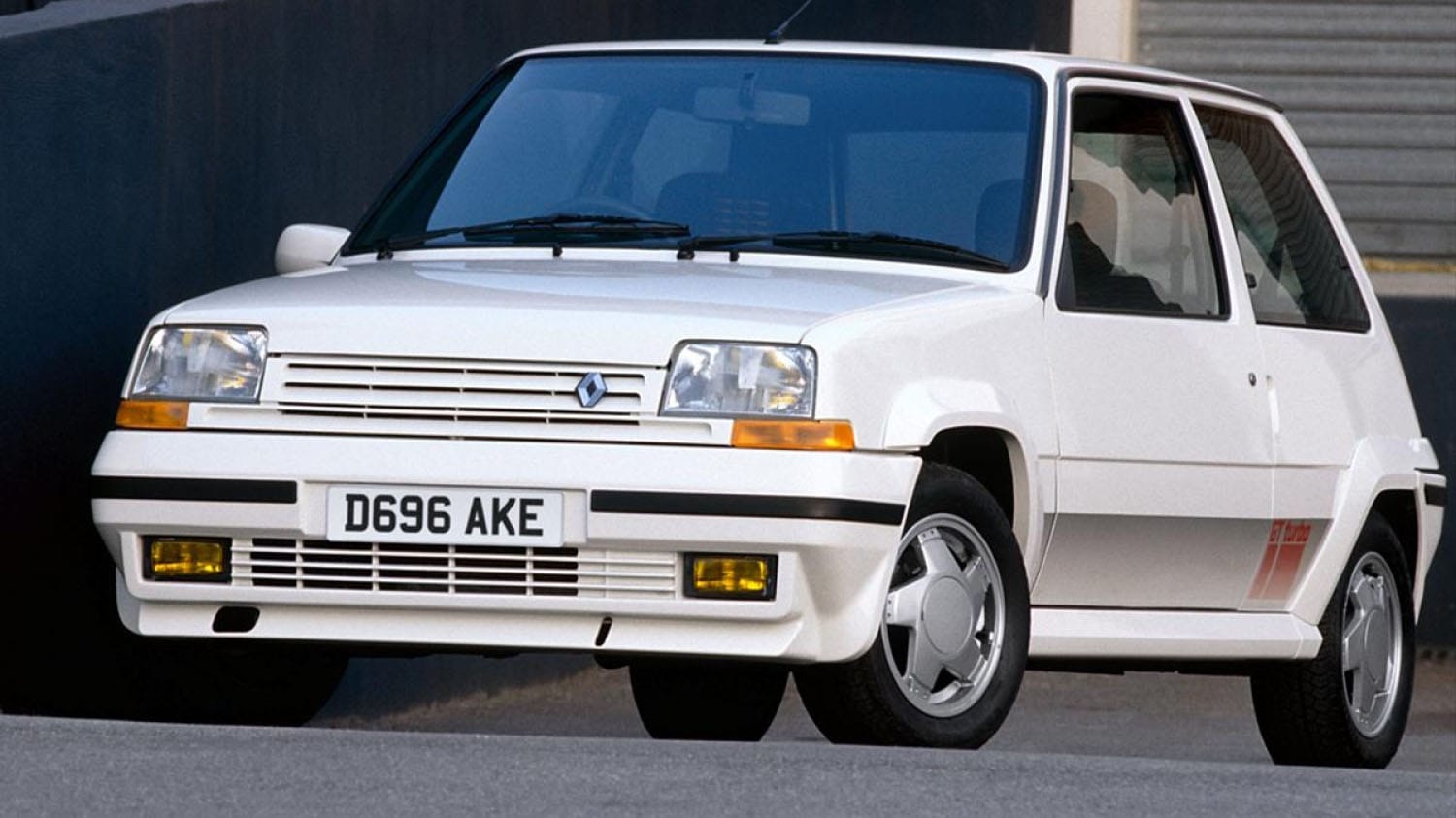 Look at all these tremendous old Renault 5s | Top Gear