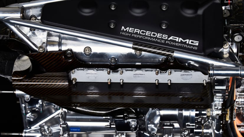 The secrets behind Merc’s unbeatable F1 engine | Top Gear