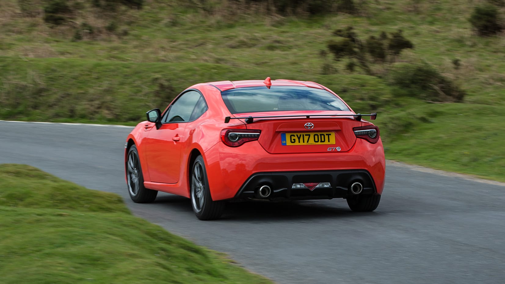 It's the Toyota GT86 Orange Edition! | Top Gear