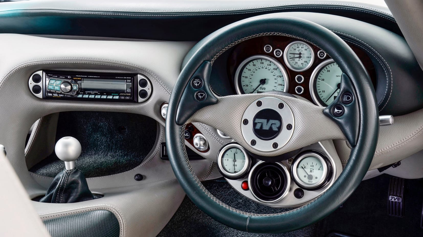 Top Gear's Top 9: the coolest instrument displays | Top Gear