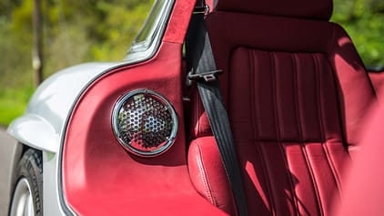 The AMG 300SL vs SLS Black Series | Top Gear