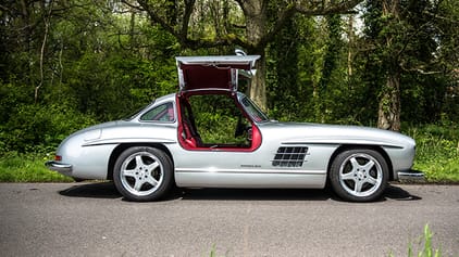 The AMG 300SL vs SLS Black Series | Top Gear