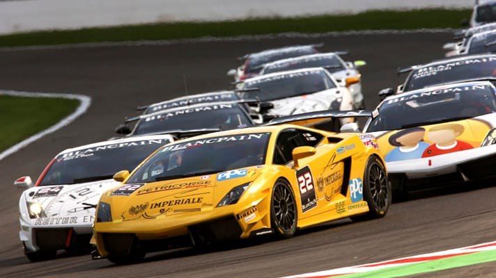 Lambo Super Trofeo rolls into Blighty | Top Gear