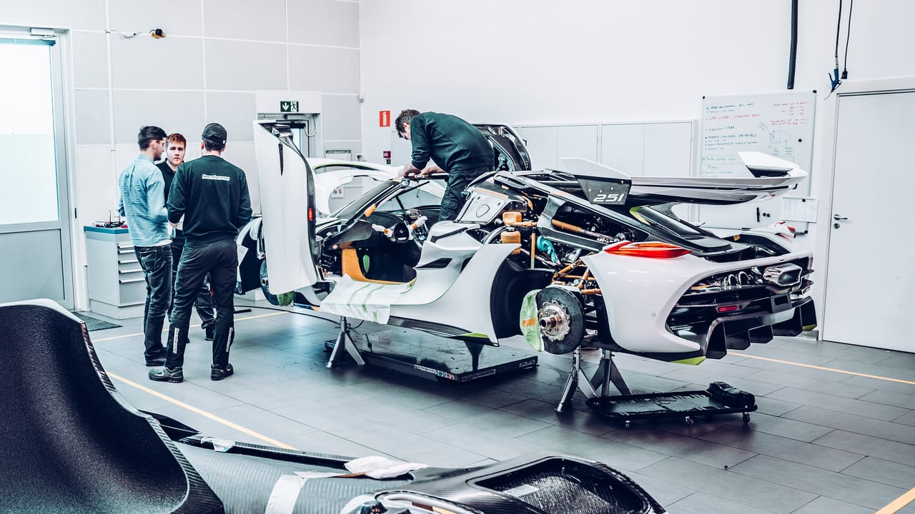 Video: how to build the 300mph Koenigsegg Jesko | Top Gear